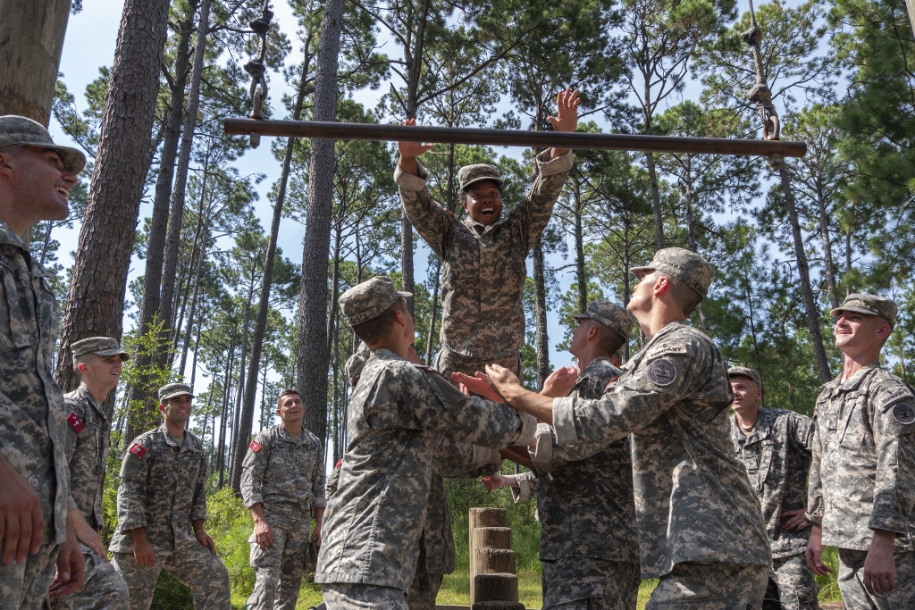 Crucible-like training at Parris Island instills professional ...