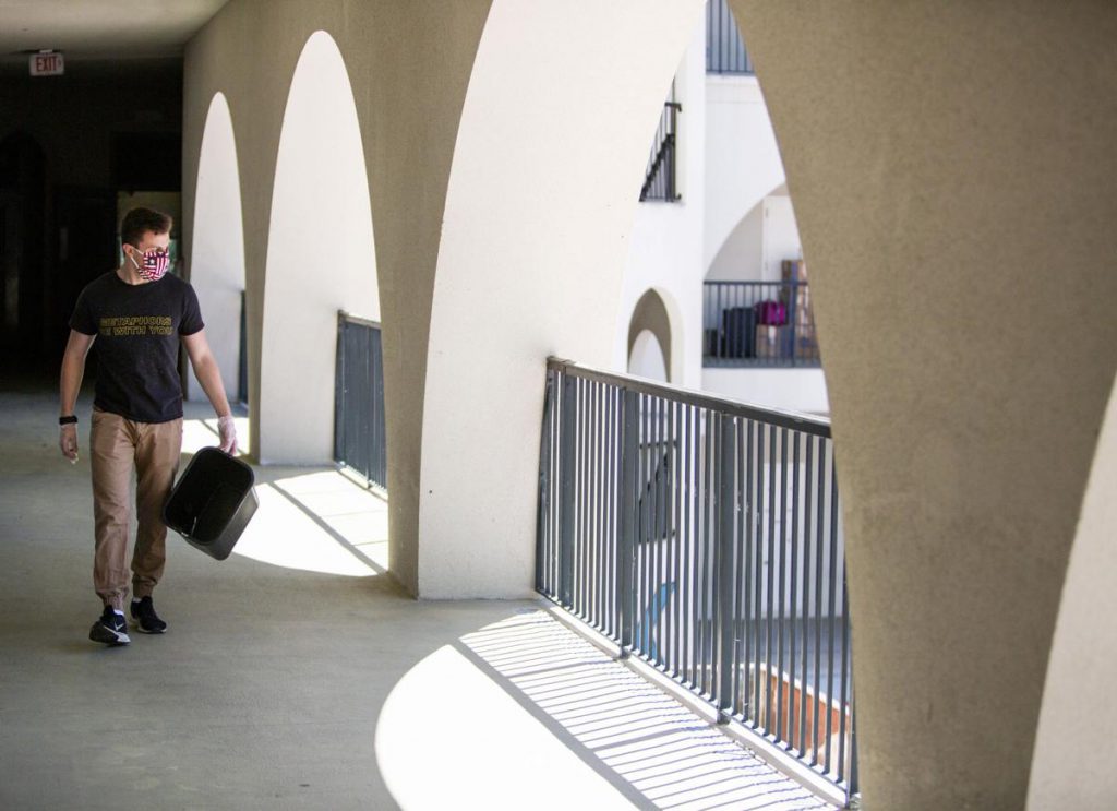 Photos: Citadel cadets return to clean barracks - The Citadel Today
